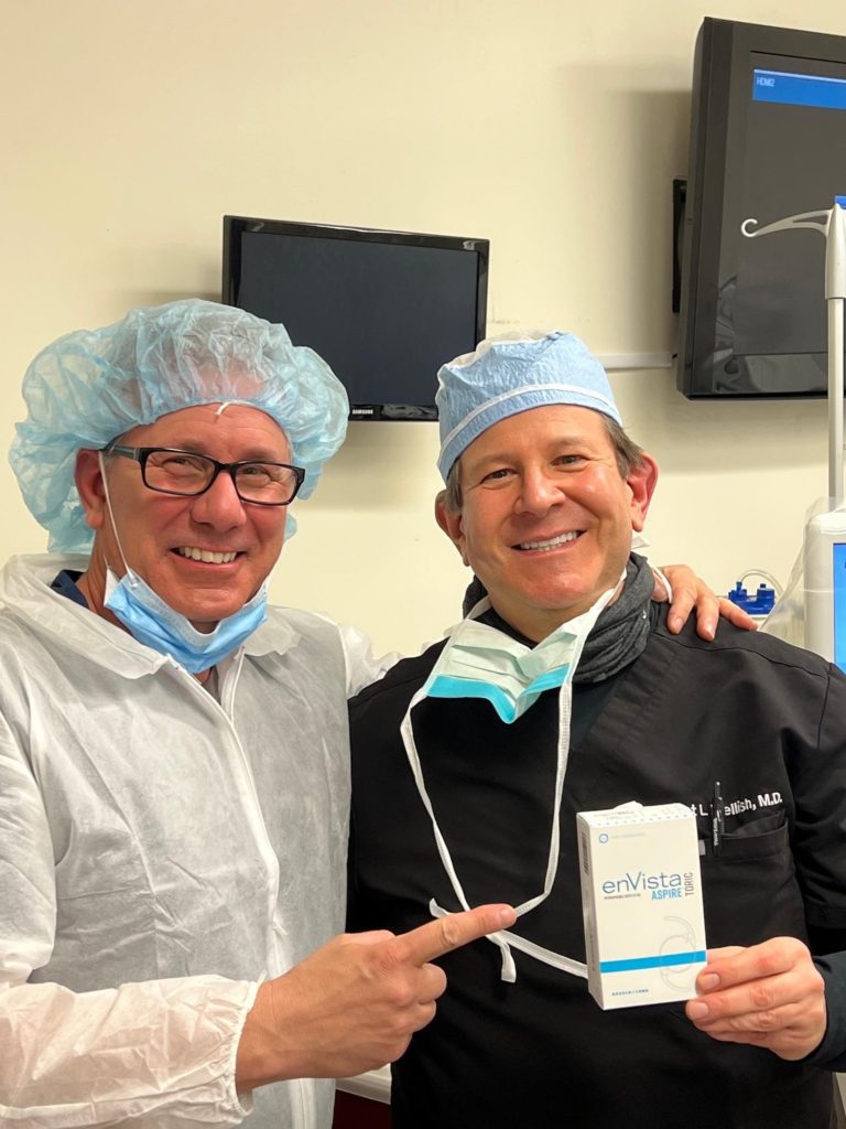 Dr. Kent Wellish Successfully Implants First Bausch + Lomb Toric Aspire ...